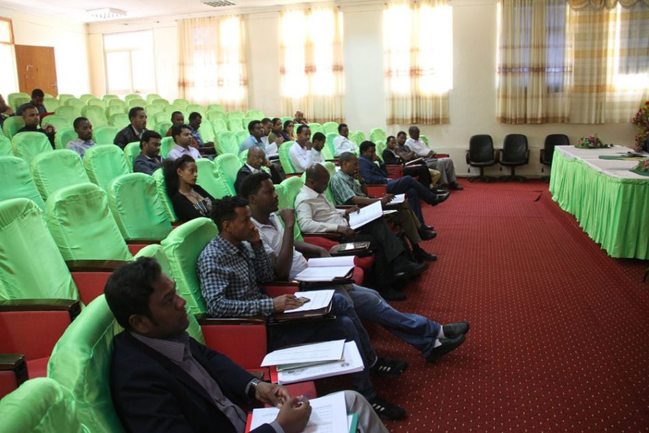 College Conducts National MSc Curriculum Review Workshop – Haramaya ...
