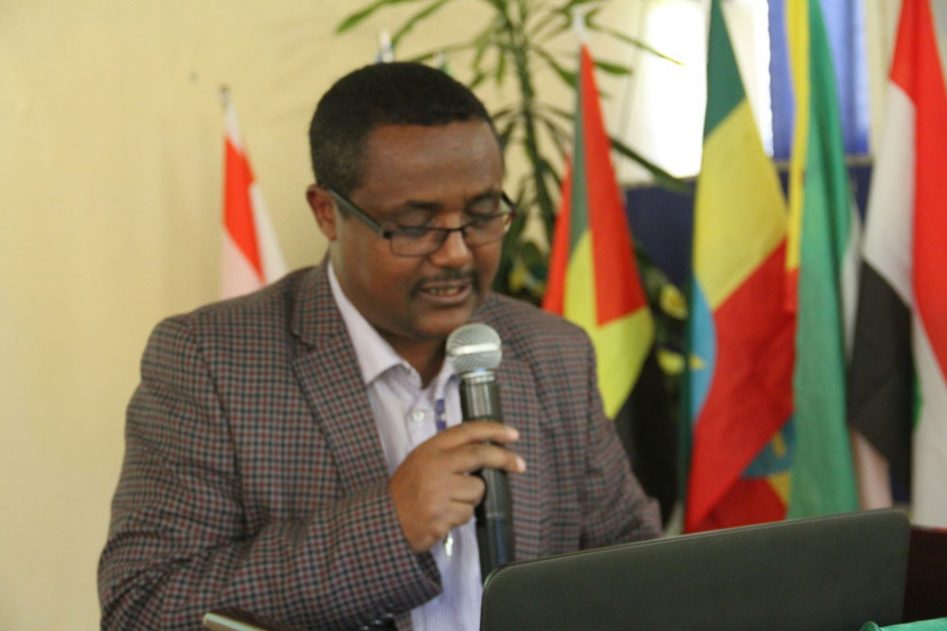 College Conducts National MSc Curriculum Review Workshop – Haramaya ...