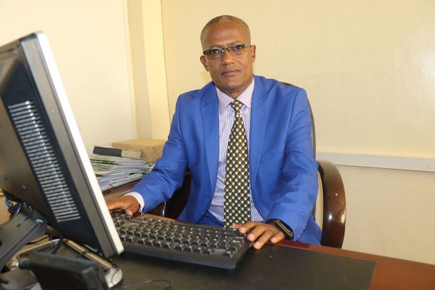 HrU Awards the rank of full Professorship – Haramaya University